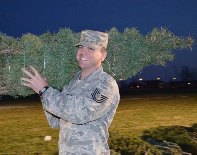 Trees for Troops Delivers the Spirit of Christmas to Military Families ...